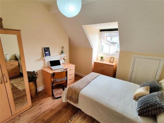 7 bedroom end of terrace house for sale in Agnes Road, Northampton, Northamptonshire, NN2