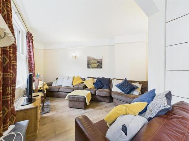7 bedroom end of terrace house for sale in Ashfield Avenue, Lancaster, LA1