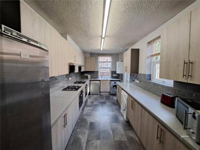 7 bedroom end of terrace house for sale in St. Pauls Road, Northampton, Northamptonshire, NN2