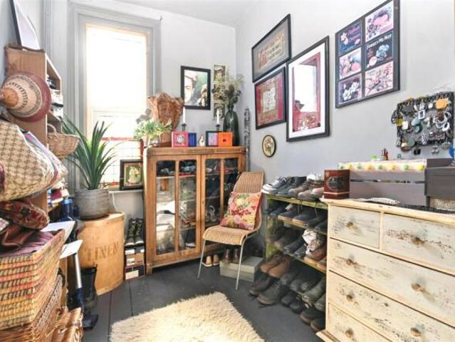 7 bedroom end of terrace house for sale in Whitley Road, Eastbourne, BN22