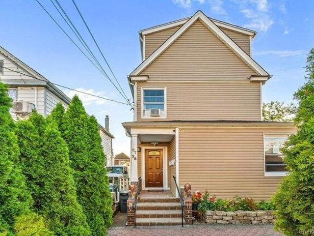 7 bedroom, East Elmhurst NY 11369 LS101801540