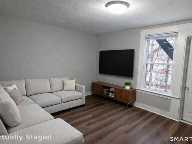7 bedroom, East Haven CT 06513 LS101577498