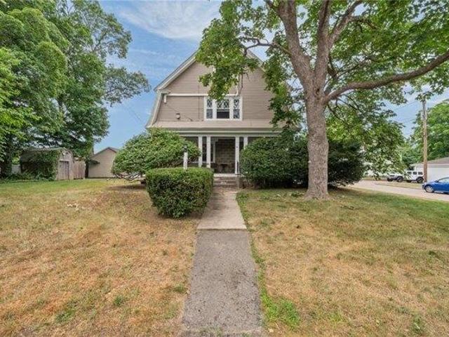 7 bedroom, East Providence RI 02915 104539913