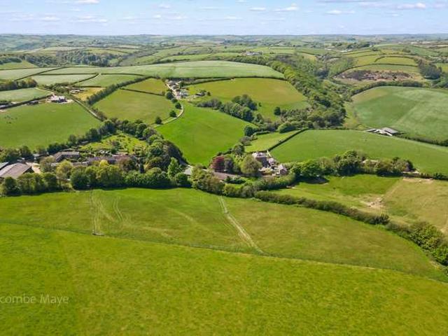 7 Bedroom Equestrian Facility Character Property