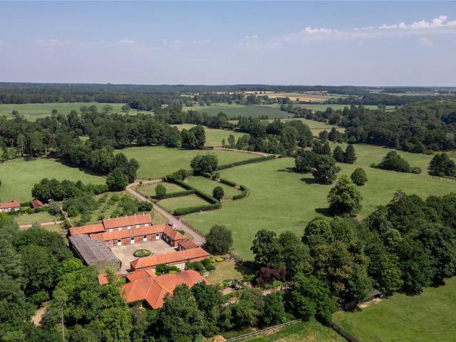 7 bedroom equestrian facility for sale