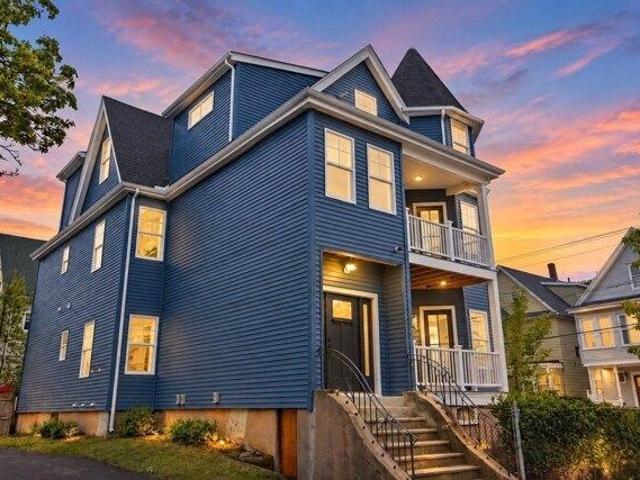 7 bedroom, Everett MA 02149 105497946