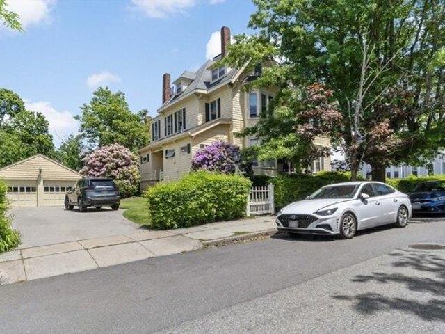 7 bedroom, Fall River MA 02720 104688634