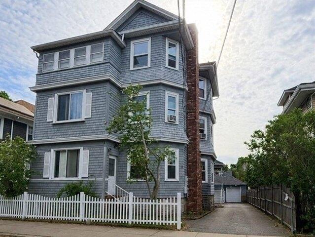 7 bedroom, Fall River MA 02720 104688242