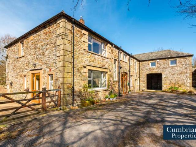 7 Bedroom Farm House Character Property