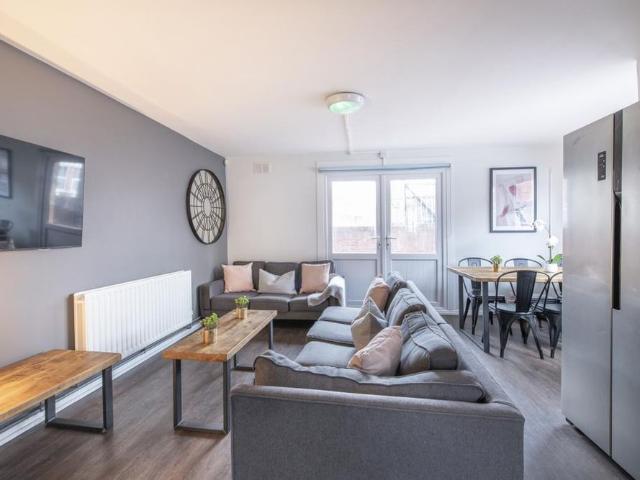 7 bedroom flat to rent