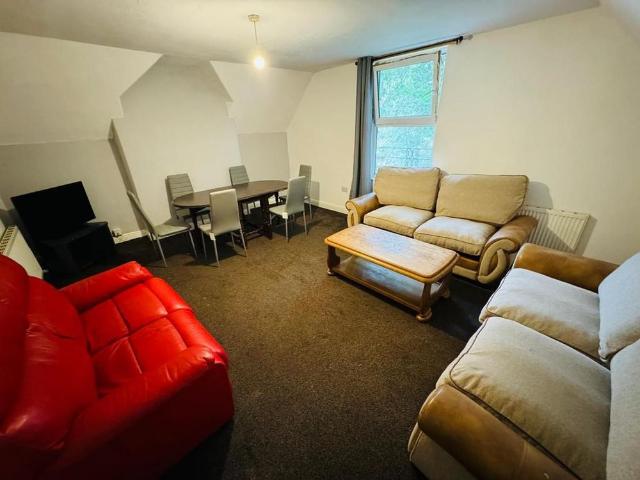 7 bedroom flat to rent