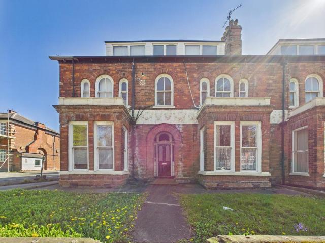 7 bedroom flat for sale