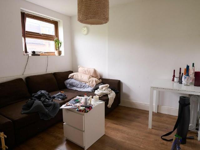 5 bedroom flat for sale in Casson Street, London, E1