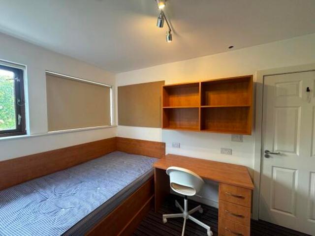 7 bedroom flat for rent in Wellington Avenue, Liverpool, Merseyside, L15