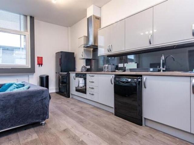 7 bedroom flat for rent in South Parade, Nottingham, NG1