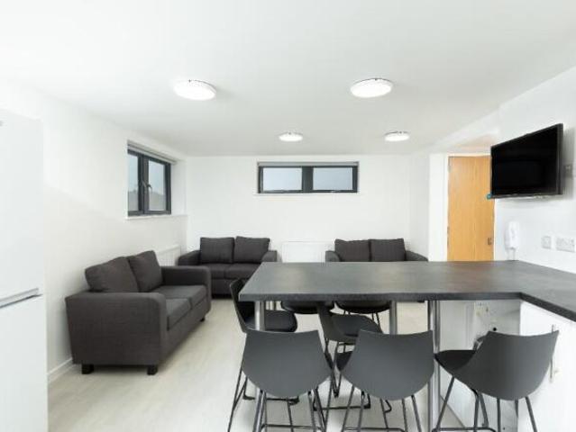 7 bedroom flat for rent in St Martins House, Wellsway, Bath, Somerset, BA2