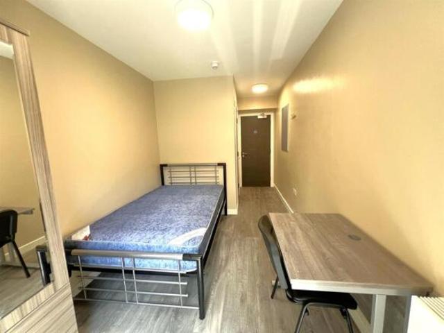 7 bedroom flat for rent in Stokes Croft, Bristol, BS2