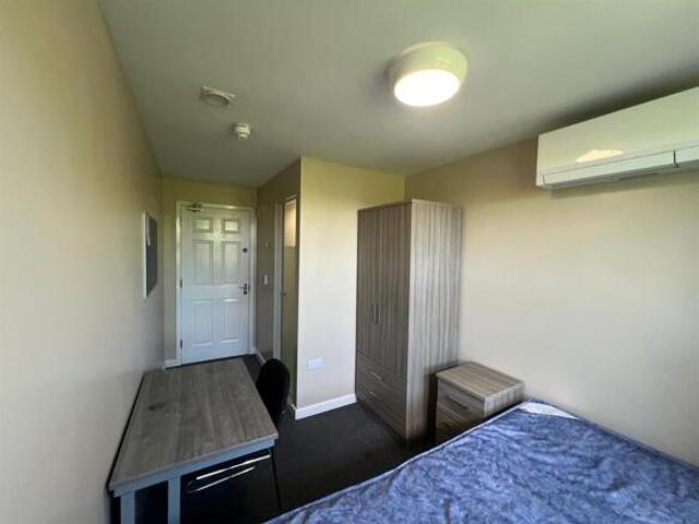 7 bedroom flat for rent in Stokes Croft, St Pauls, Bristol, BS1