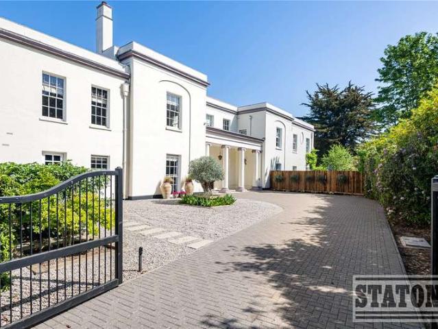 7 Bedroom House