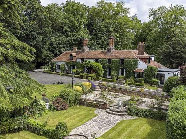 7 Bedroom House