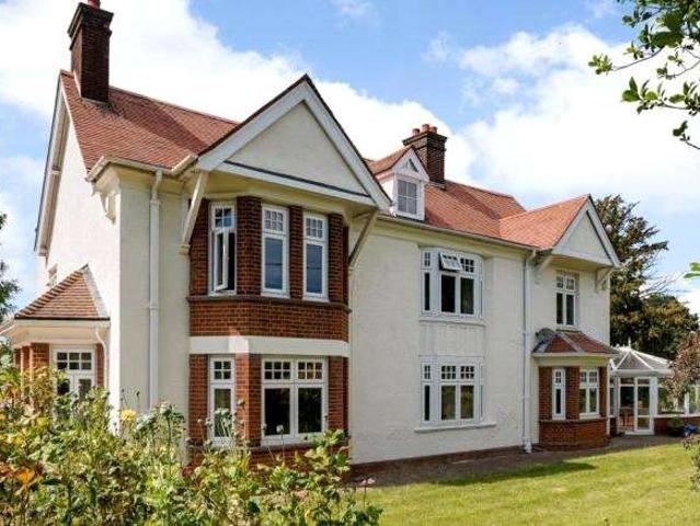 7 Bedroom House