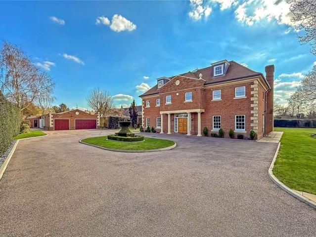 7 Bedroom House