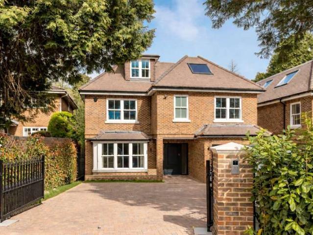 7 Bedroom House