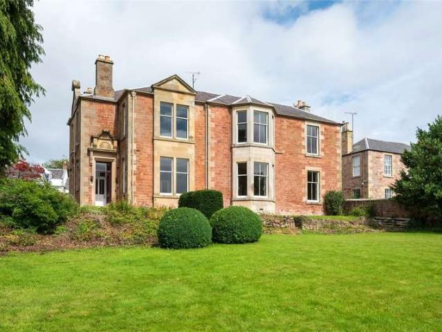 7 Bedroom House