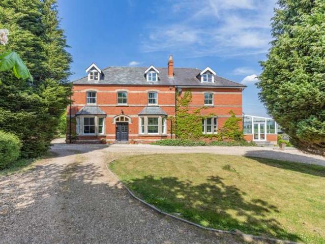 7 Bedroom House