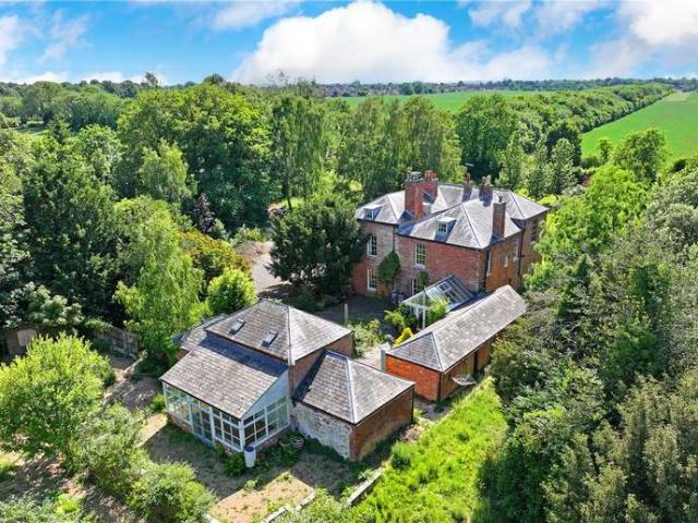 7 Bedroom House