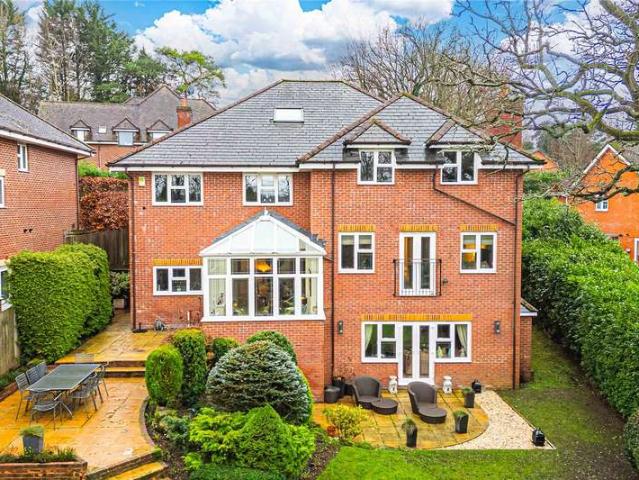 7 Bedroom House