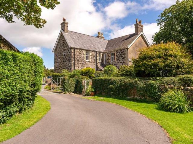 7 Bedroom House