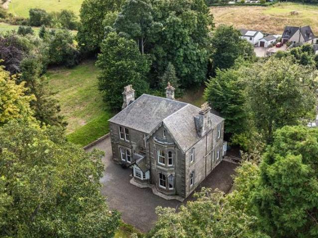 7 Bedroom House