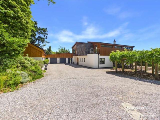 7 Bedroom House