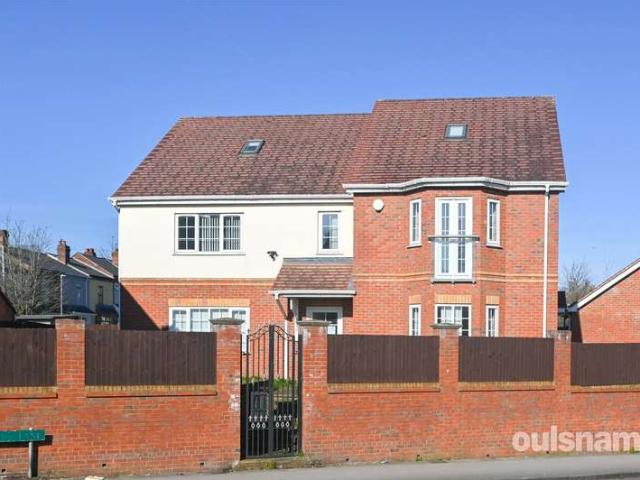 7 Bedroom House