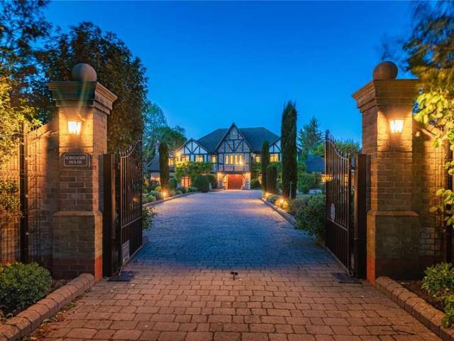7 Bedroom House