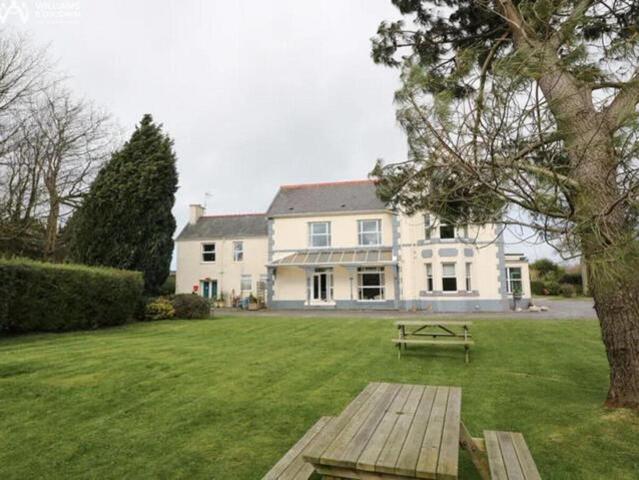 7 Bedroom House Caernarfon Gwynedd LS99054982