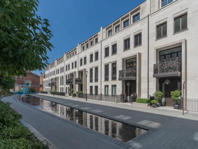 7 Bedroom House Belgravia London 102596652