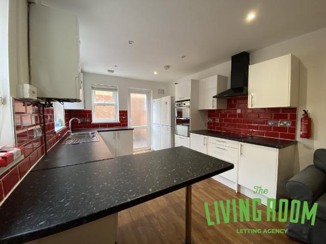 7 bedroom house for rent in Cardiff