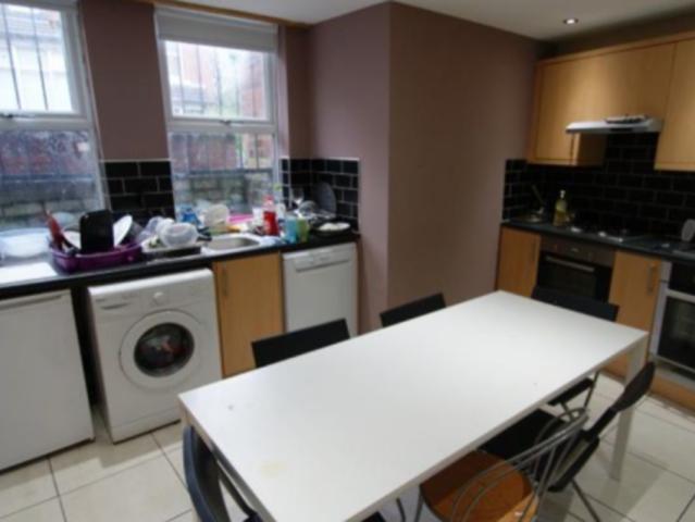 7 bedroom house for rent in Chestnut Avenue, Leeds, West Yorkshire, LS6