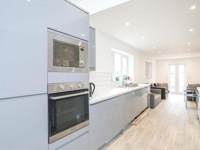 7 bedroom house for rent in Cleveland Road, Southsea, Hampshire, PO5