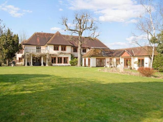 7 bedroom house for rent in Amersham Road Beaconsfield HP9