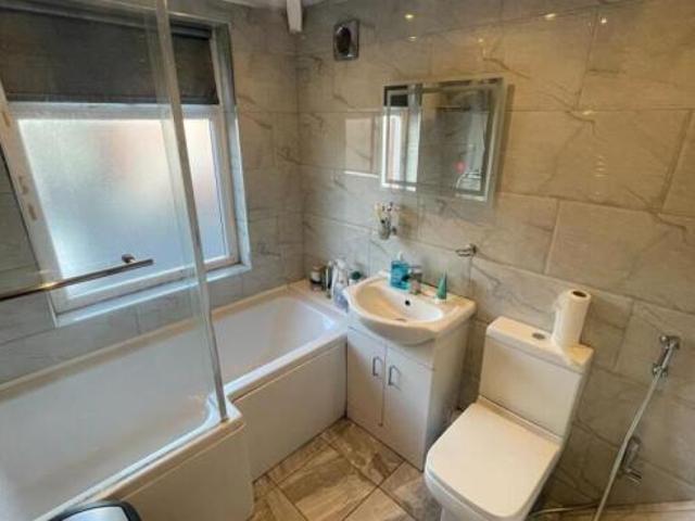 7 bedroom house for rent in Brentbridge Road, Manchester, M14