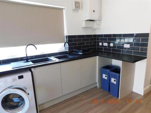 7 bedroom house for rent in Brithdir Street, Cathays, CF24