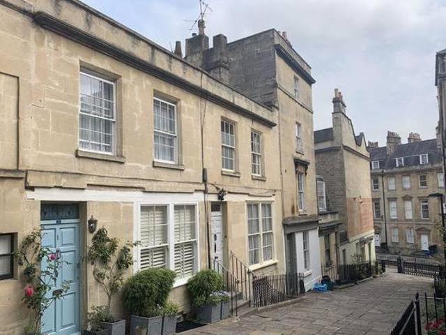 7 bedroom house for rent in Hay Hill P1605 BA1