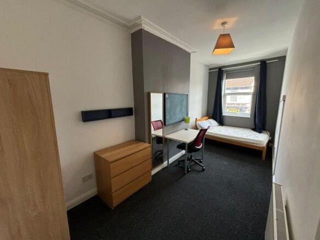 7 bedroom house for rent in Lawrence Road, Liverpool, L15