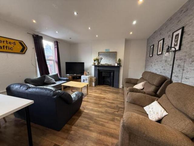 7 bedroom house for rent in Langdale Road, Liverpool, L15