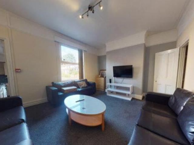 7 Bedroom House For Rent In Leeds, West Yorkshire