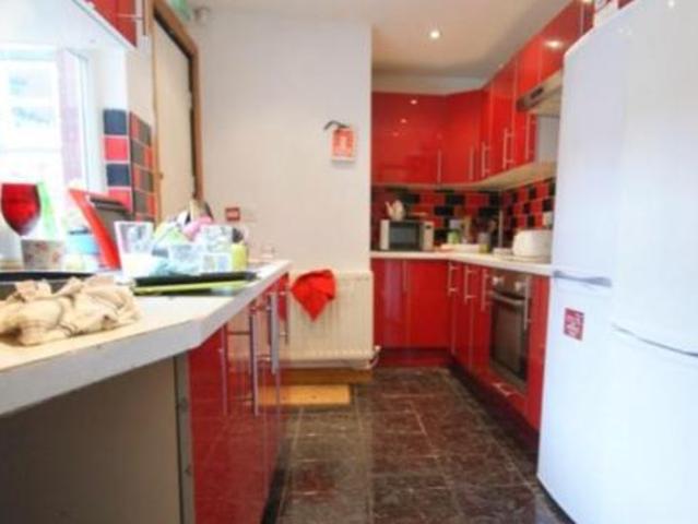 7 Bedroom House For Rent In Leeds, West Yorkshire