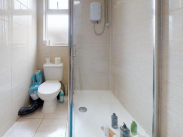 7 bedroom house for rent in Manor Drive, Leeds, West Yorkshire, LS6